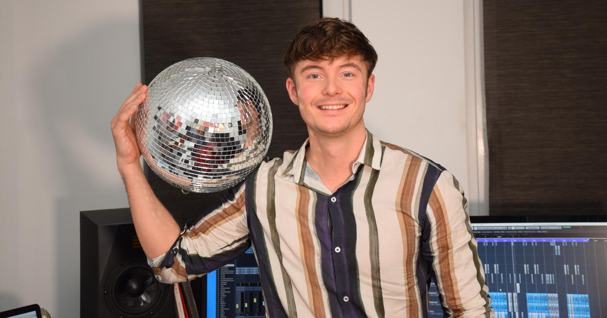 Tim Peters singt Schlager-Hymne für die Girls aus dem Pott