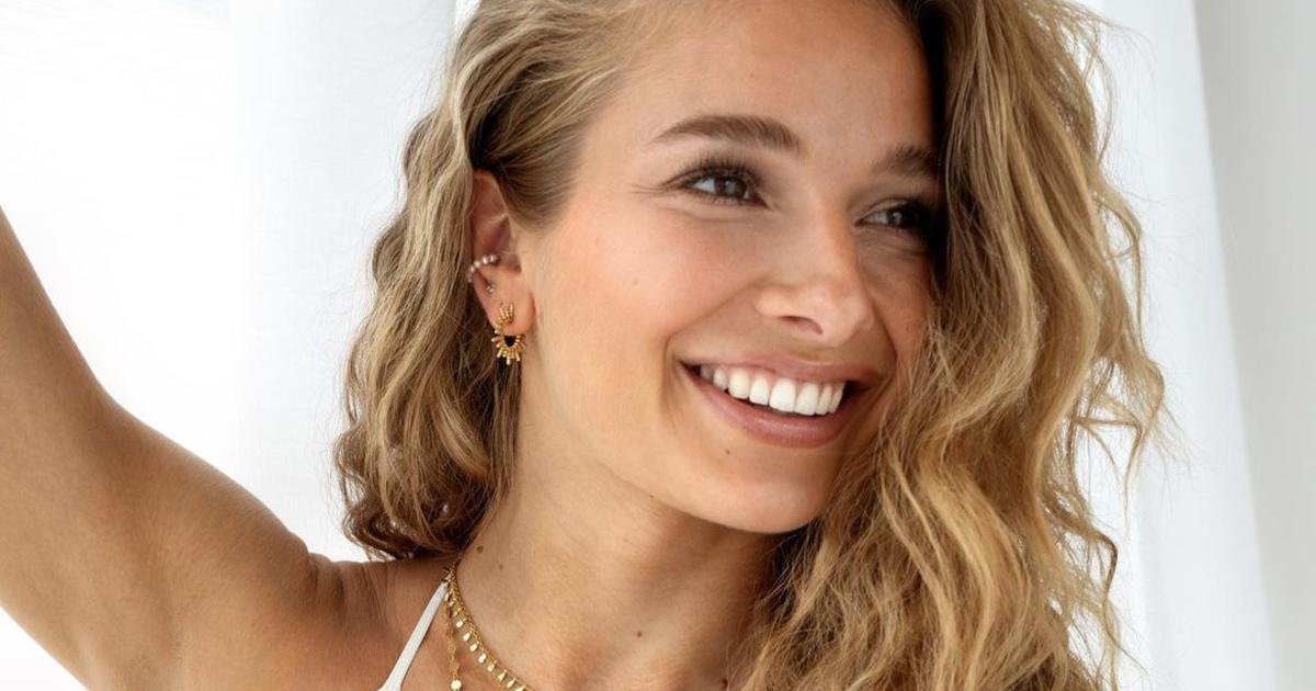 Lola Weippert posiert im extrem knappen Bikini