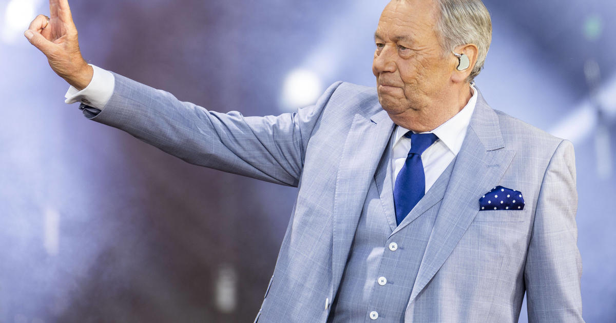 Roland Kaiser überholt Helene Fischer – und feiert eine Premiere