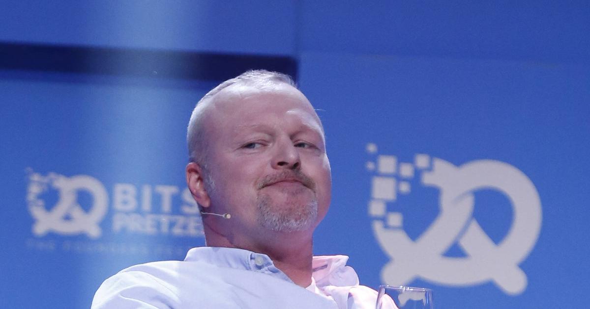 Stefan Raab: Peinliches Missgeschick in TV-Show sorgt für Kopfschütteln Stefan Raab: Peinliches Missgeschick in TV-Show sorgt für Kopfschütteln